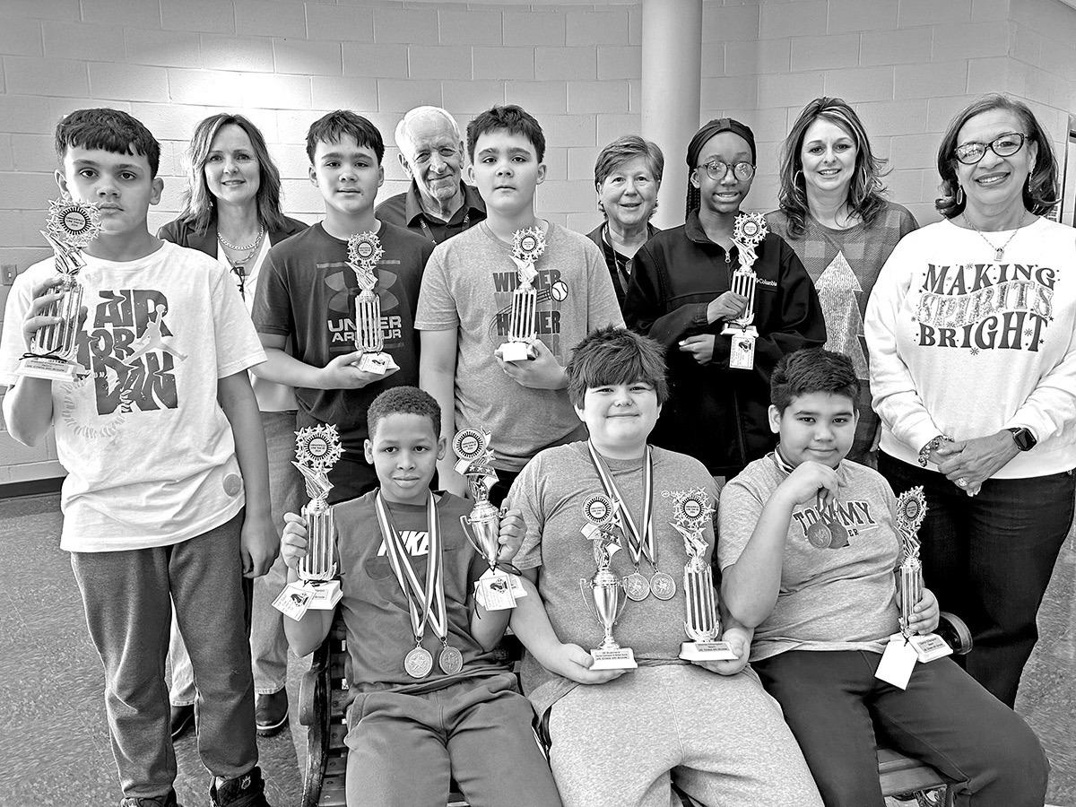 Daingerfield Tiger Chess teams awarded gold medals from district meet ...